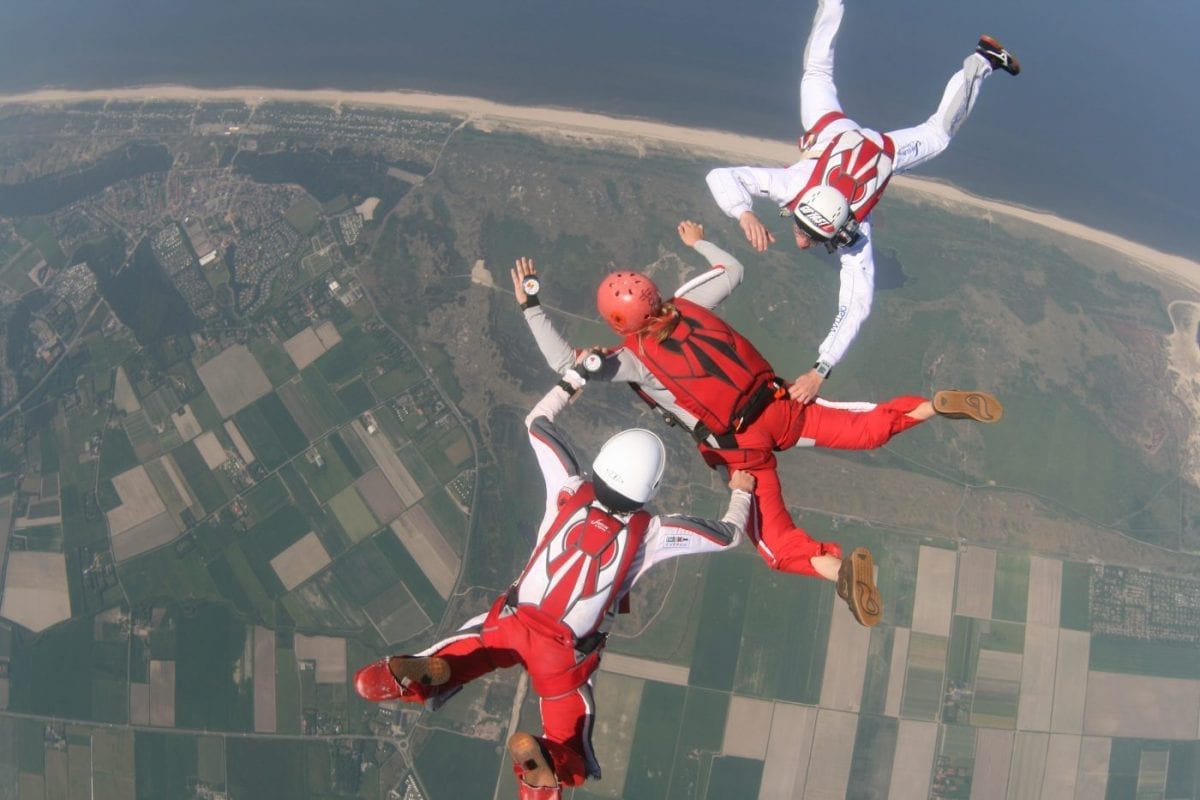AFF Accelerated Freefall parachutespring (Skydive) opleiding op Texel